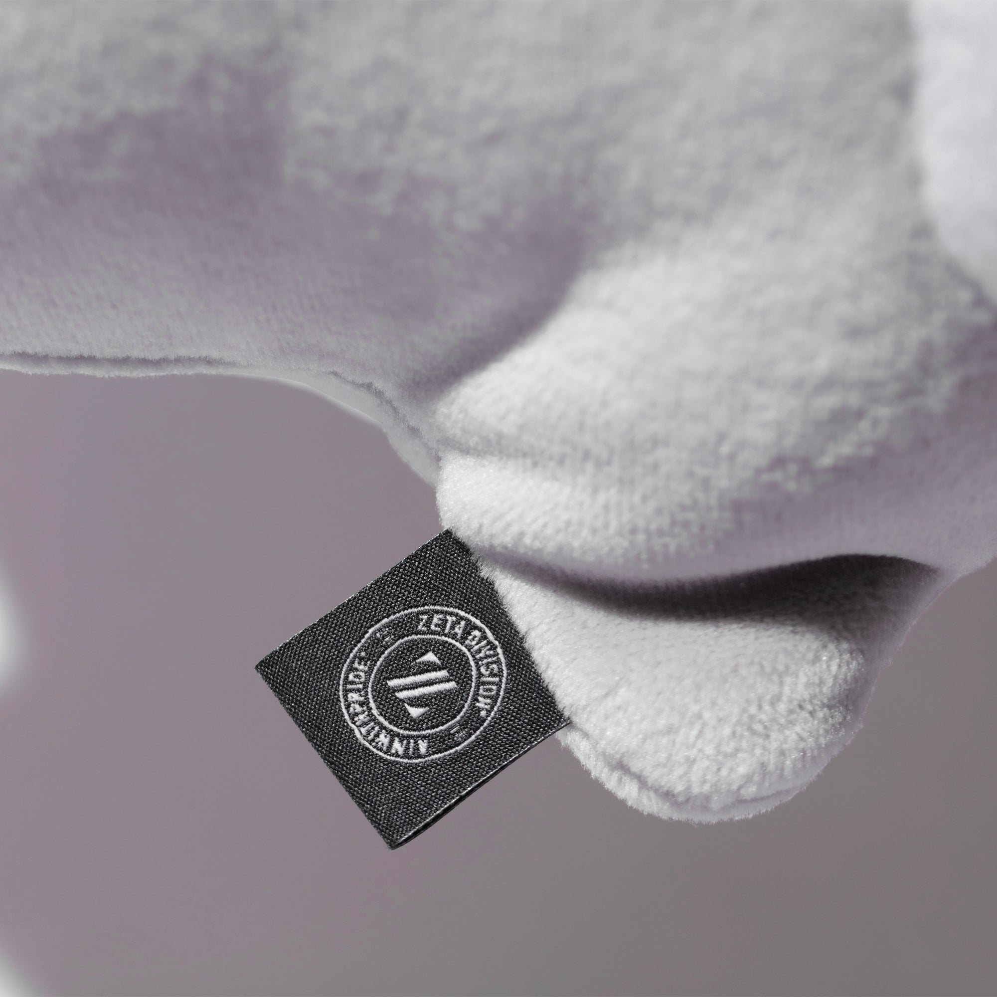 HAVE FUN WITH ZETA / FACE CUSHION – ZETA DIVISION STORE